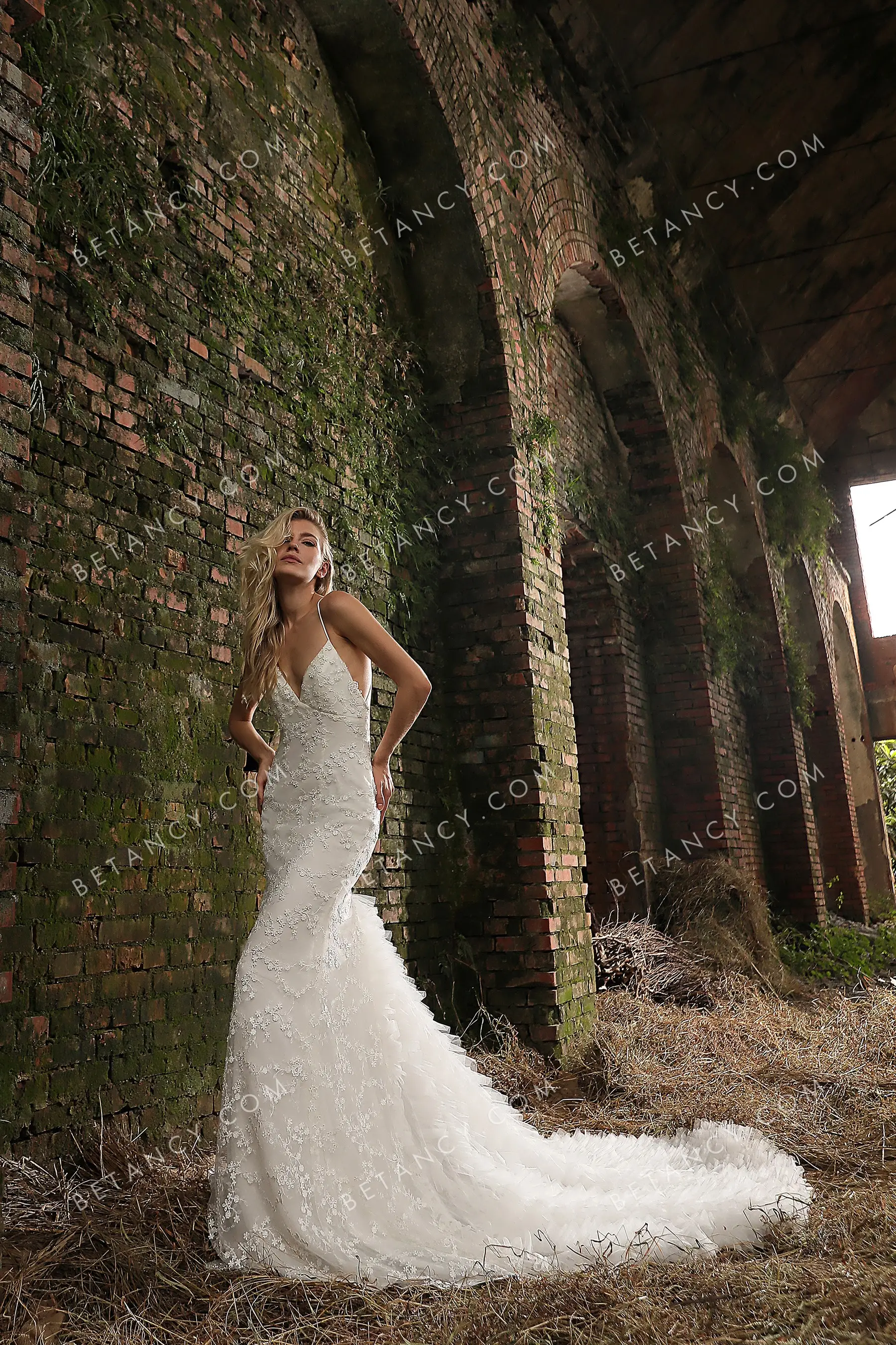 Tiny Flower Lace & Tulle Ruffles Fishtail Wedding Dress - BETANCY